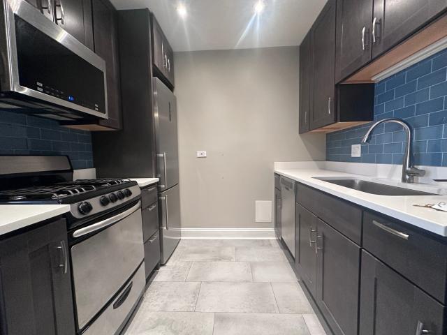 541 w oakdale avenue # 407