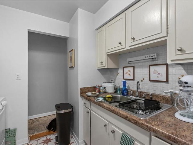541 w oakdale avenue # 309