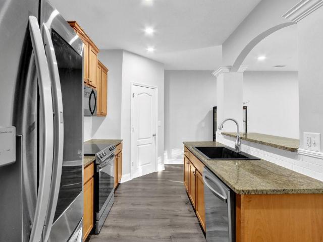 541 Woodland Park Terrace