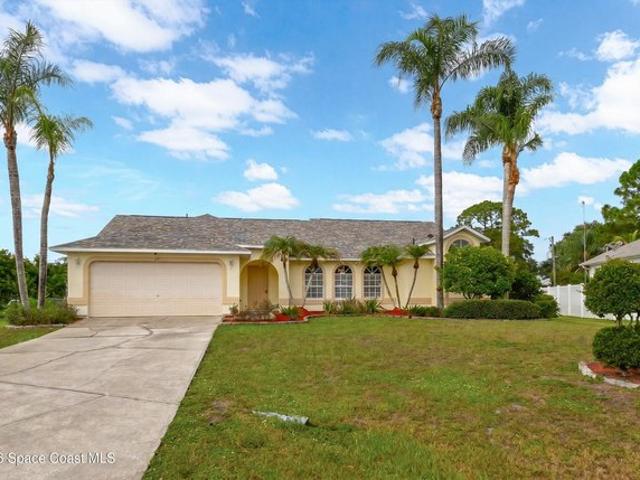541 Tuttle Ct SE, Palm Bay, FL 32909