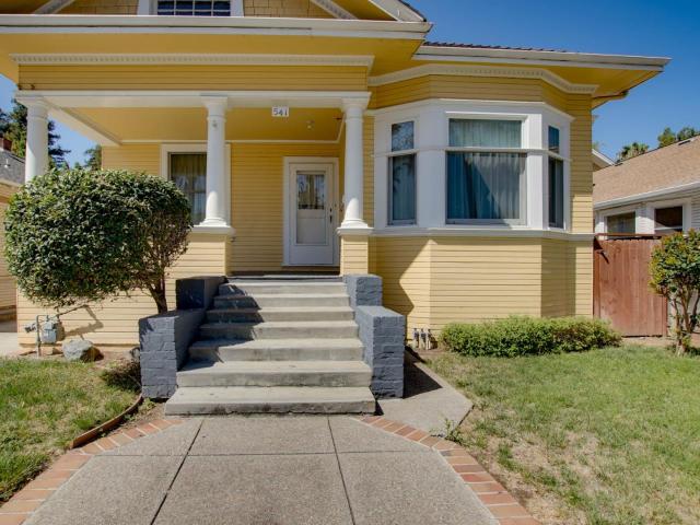 541 Vine Street