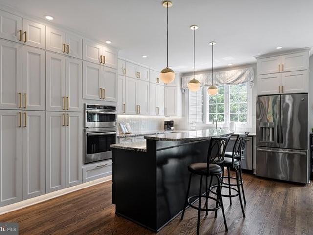 5424 Edsall Ridge Pl, Alexandria, VA 22312
