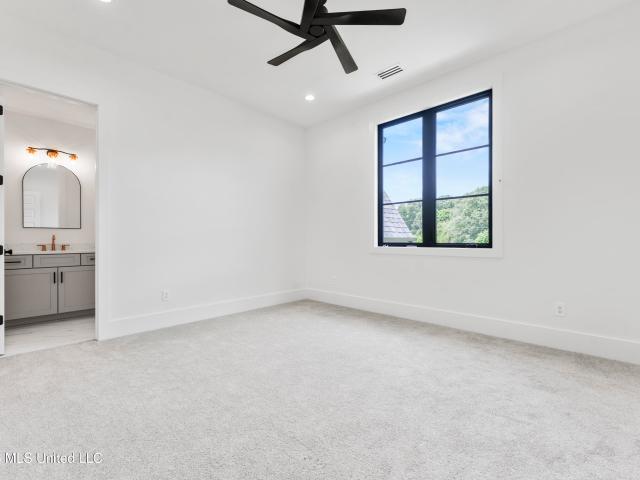 5424 Sophia Lane