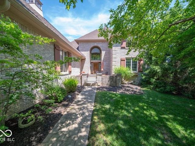 5424 Woodfield Dr N, Carmel, IN 46033