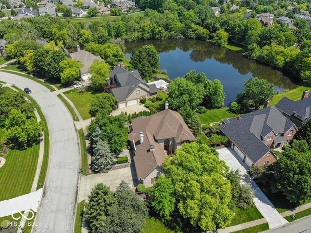 5424 Woodfield Dr N, Carmel, IN 46033