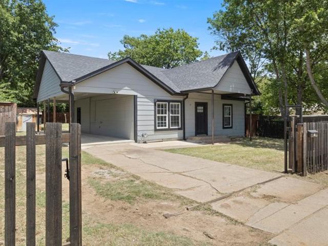 5425 Laster Rd, Fort Worth, TX 76119