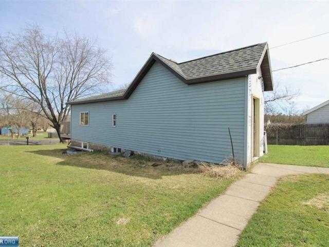 5425 1st Ave W, McKinley, MN 55741