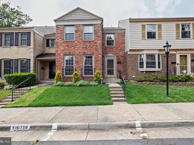 5426 Cabot Ridge Ct, Fairfax, VA 22032