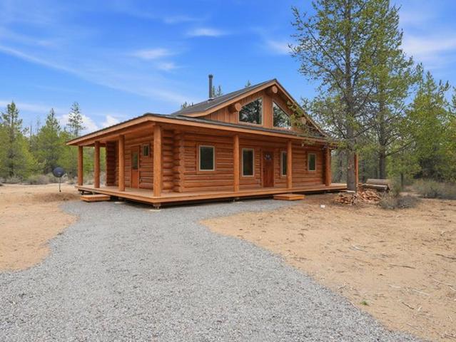 54270 Huntington Rd, La Pine, OR 97739