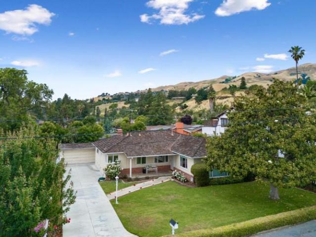 5427 Club Dr, San Jose, CA 95127