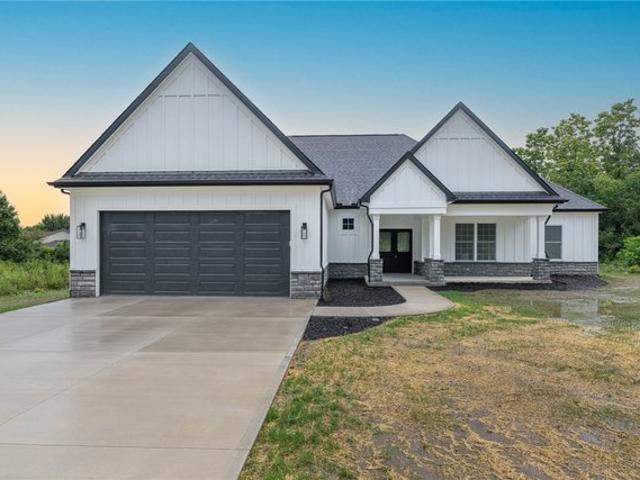 5427 Zachary Ln, Fairborn, OH 45424