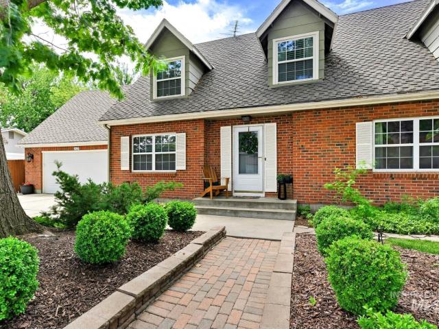 5429 N Capson