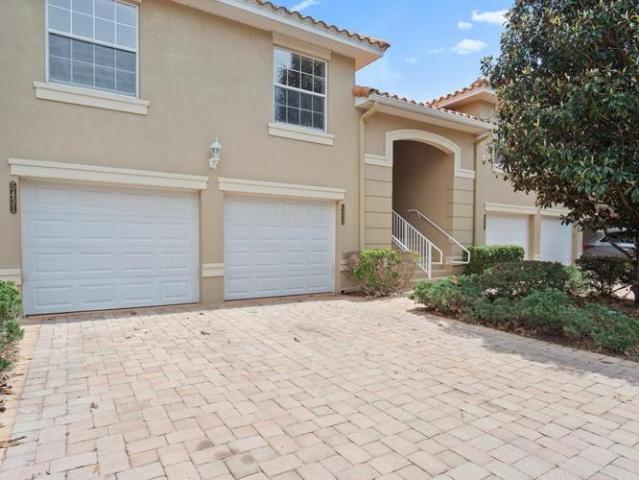 5429 Admiral Way, Oxford, FL 34484