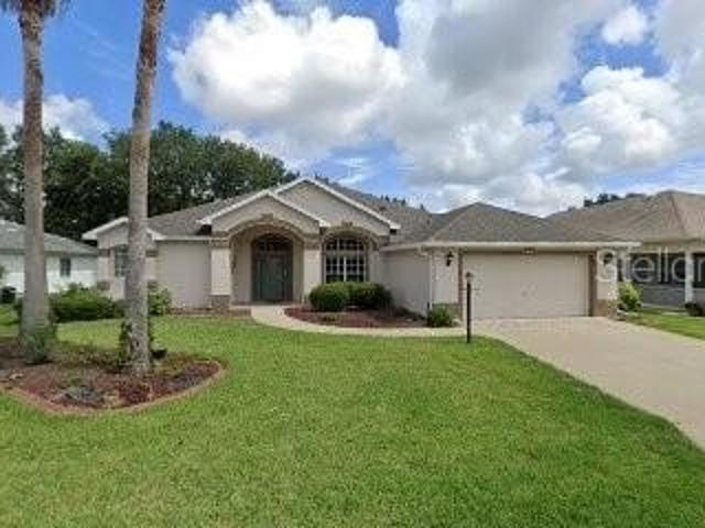 5429 Sir Churchill Dr, Leesburg, FL 34748