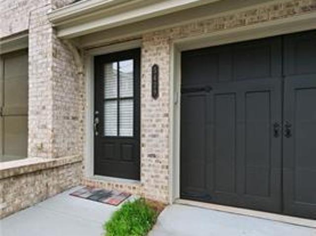5429 Willow Oak Drive
