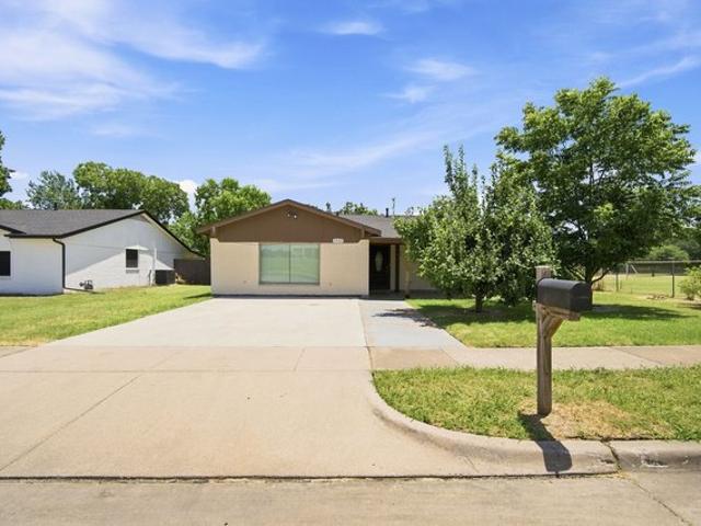 5420 Galway Ln, North Richland Hills, TX 76180
