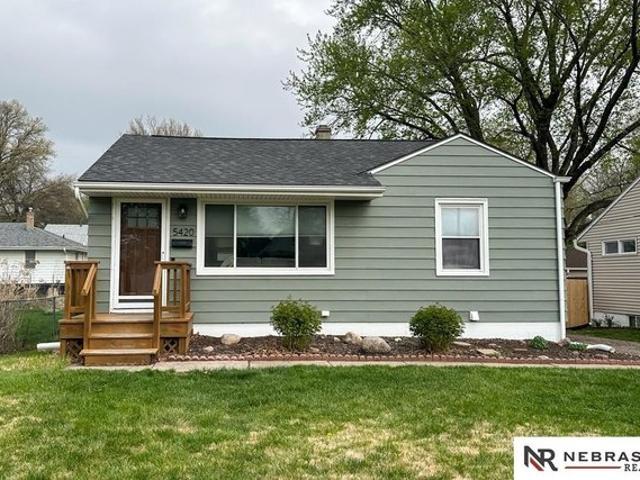 5420 Pine St, Omaha, NE 68106
