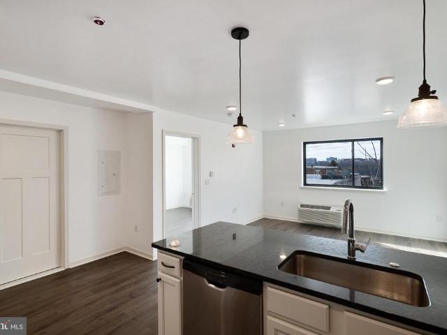 5420 Ridge Avenue # 206