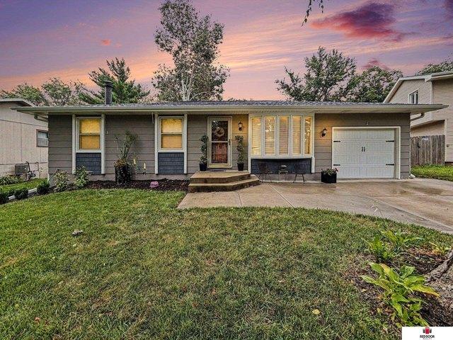 5420 S 37th St, Lincoln, NE 68516