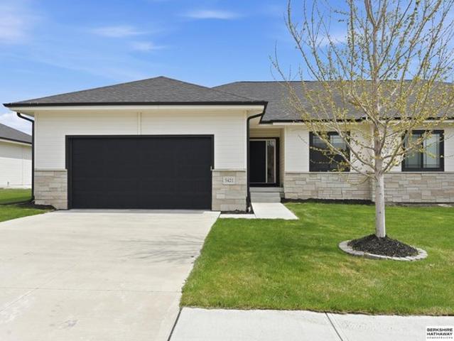 5421 N 209th St, Elkhorn, NE 68022