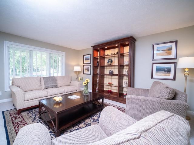 5421 Regents Park Road