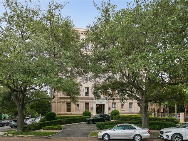 5421 St Charles Avenue # 5A
