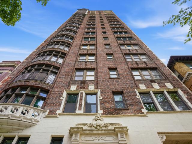 5421 s cornell avenue # 14