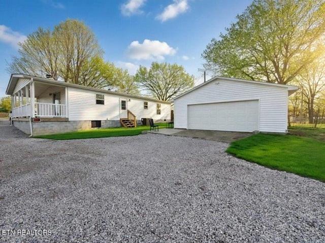 5421 S York Hwy, Grimsley, TN 38565