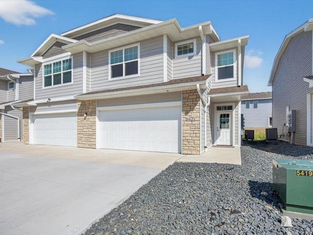 5421 th Ct, Urbandale, IA 50323