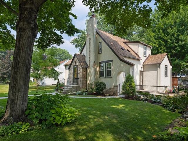 5421 13th Ave S, Minneapolis, MN 55417