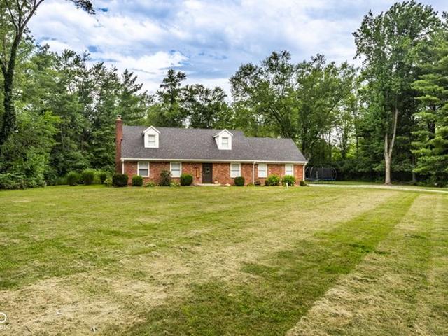 5422 Mann Rd, Indianapolis, IN 46221