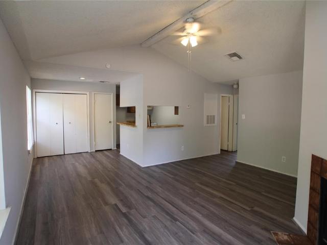 5422 Farley Dr, Unit B, Houston, TX 77032 | MLS #76837