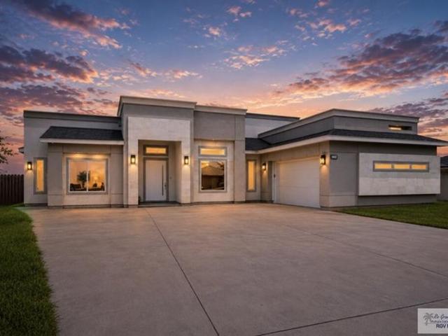 5422 Lovers Ln, Brownsville, TX 78526
