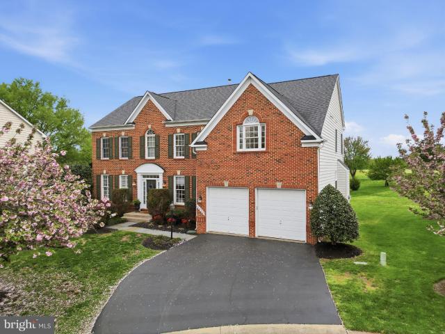 5422 Sherman Oaks Ct, Haymarket, VA 20169 | MLS #VAPW2116 | Compass