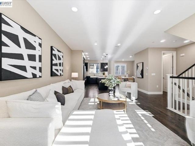 5423 Iron Horse Pkwy, Dublin, CA 94568