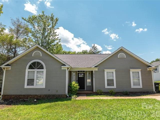 5423 Timbertop Ln, Charlotte, NC 28215