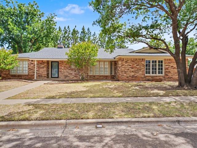 5423 76th St, Lubbock, TX 79424