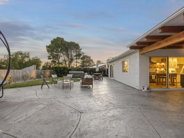 542 American Oaks Avenue