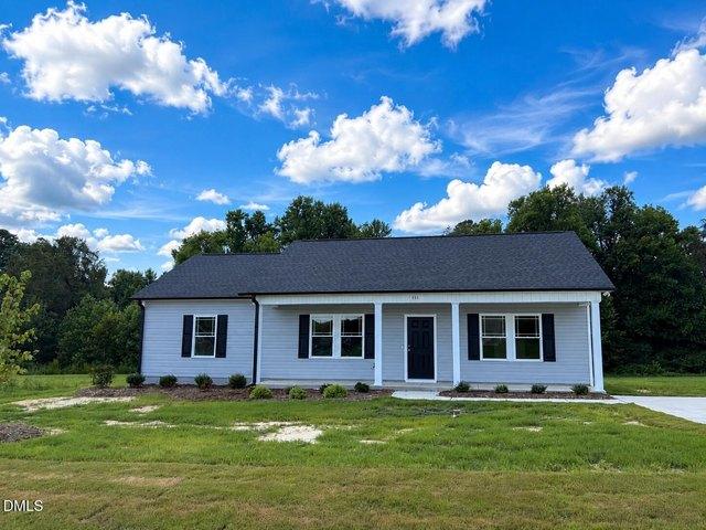 542 Barbours Place Dr, Four Oaks, NC 27524