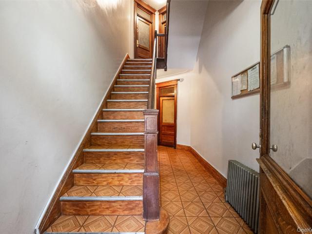 542 Bergen Street