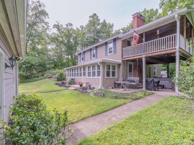 542 Blue Mountain Rd, Saugerties, NY 12477