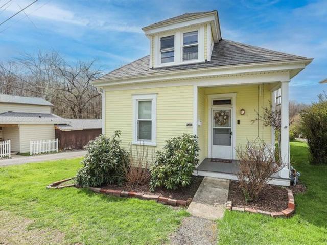 542 Hess St, Morgantown, WV 26501