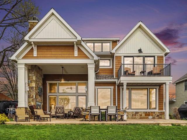 542 Lake Dr, Coldwater, MI 49036