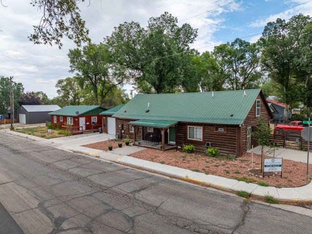 542 N 5th St, Lander, WY 82520