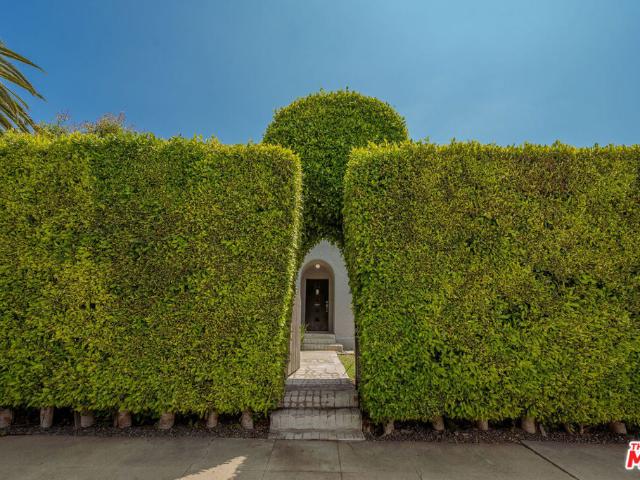 542 N Sierra Bonita Avenue