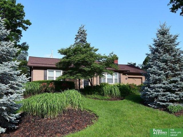 542 S 87th Cir, Omaha, NE 68114