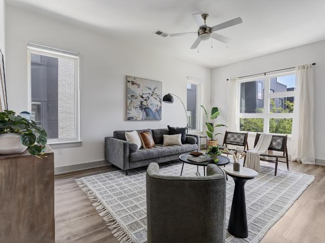 542 Southgate Ave # 104