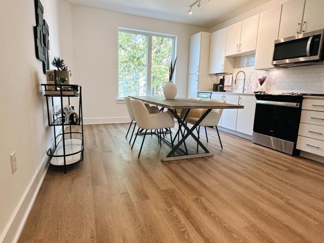 542 Southgate Ave # 203