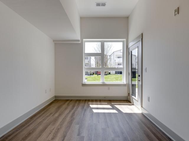 542 Southgate Ave # 214