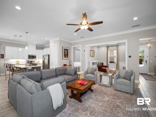 542 Retreat Ln